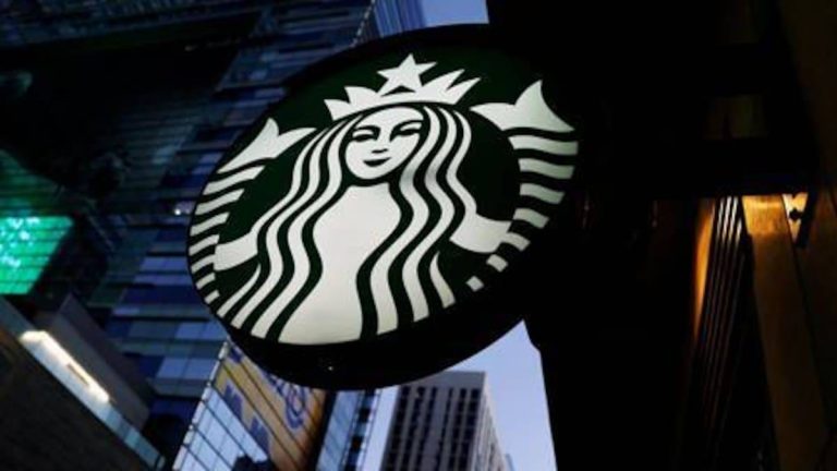 Red Cup Day strike: Starbucks workers walk out in 41 U.S. cities — see ...