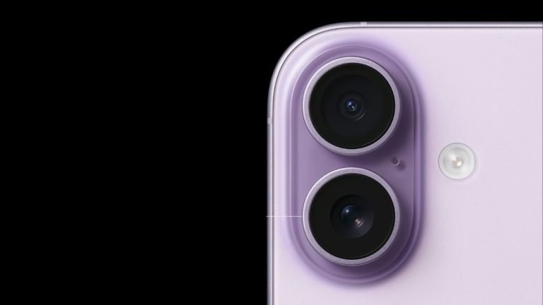 Apple Black Friday Sale 2025: Get iPhone 17 at Rs 45,900 on Croma ...